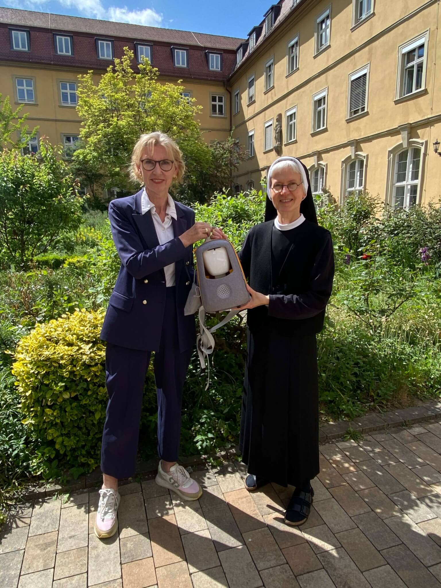 Ein Avatar zieht in die St.-Ursula-Schule ein - St.-Ursula-Schule